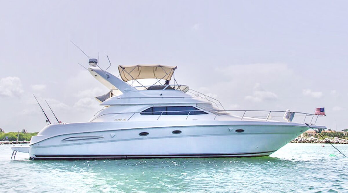 Boat No. 5 - Yacht 51ft | Boat Rental Playa del Carmen®